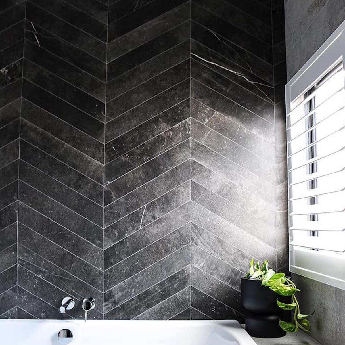 Obsidian Stone Chevron Nite 10cm x 53cm — Artisan Tile Company