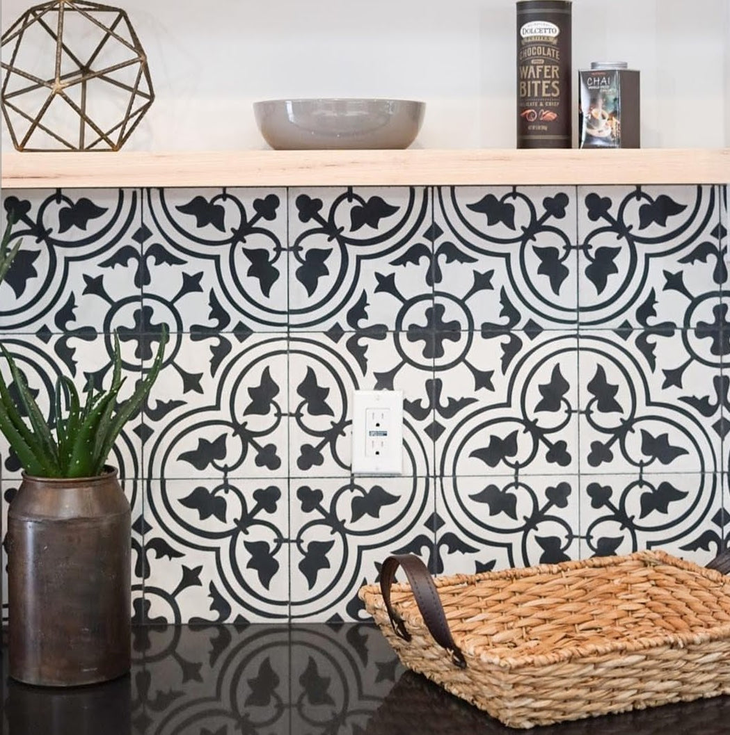 Paris Vintage White Moroccan Victorian Outdoor Tiles 25cm x 25cm ...
