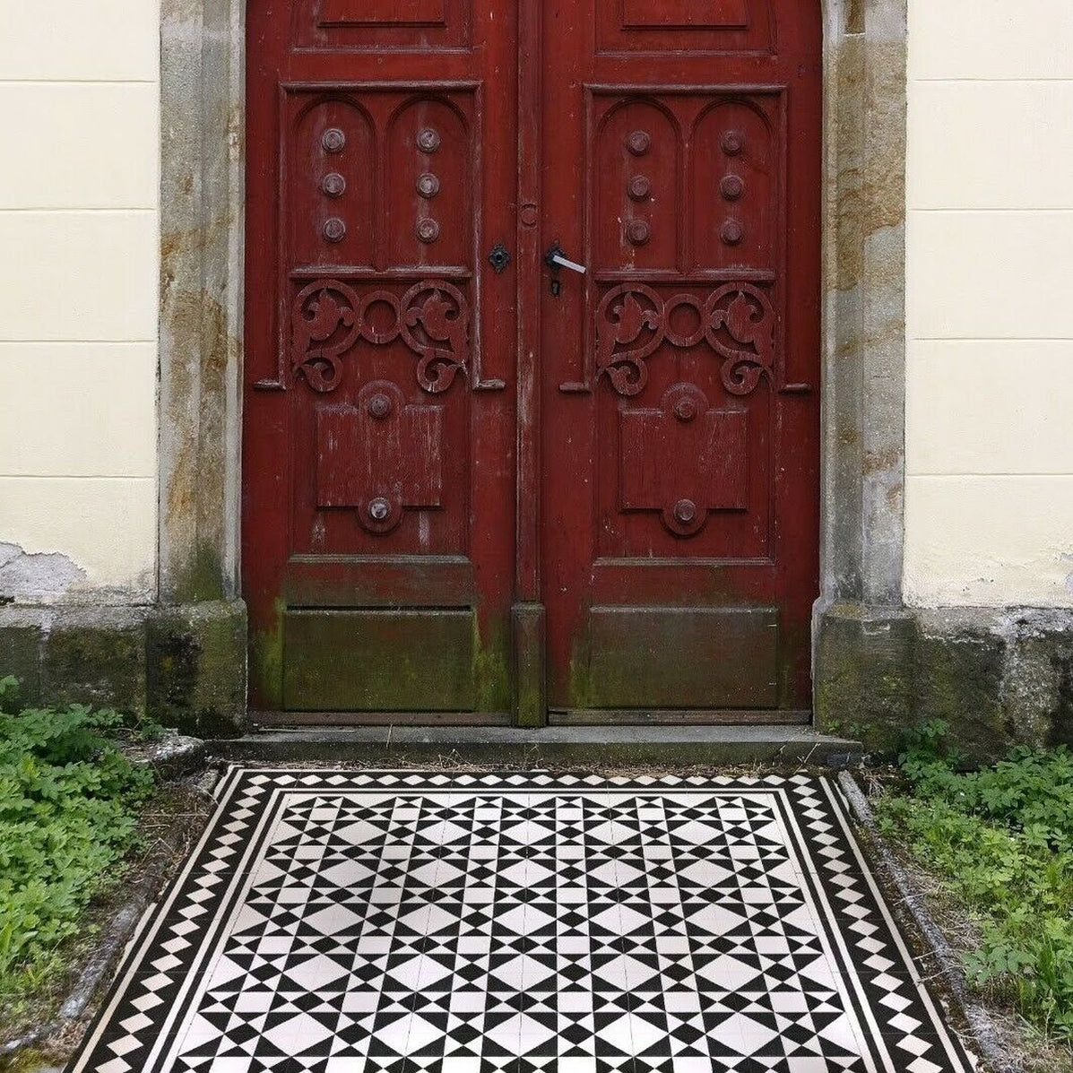 Maison White Decor Victorian Pattern Tile 20cm x 20cm — Artisan Tile ...